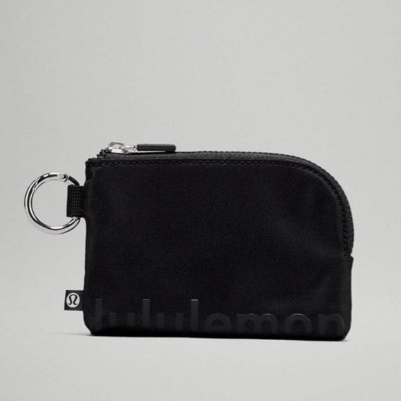 lululemon athletica | Accessories | Lululemon Clippable Card Pouch ...